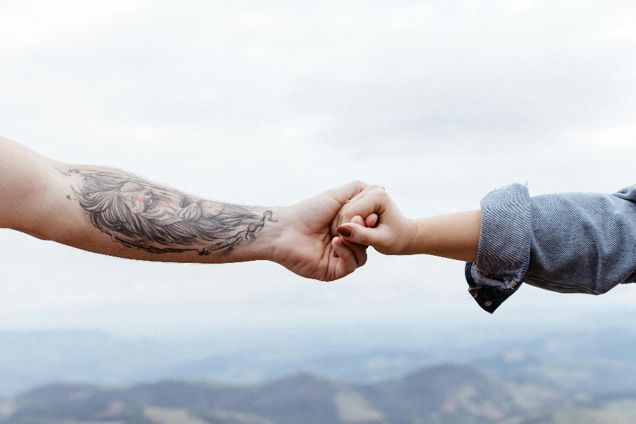 12 Tips to Maintain a Strong Relationship - Sure And Steady